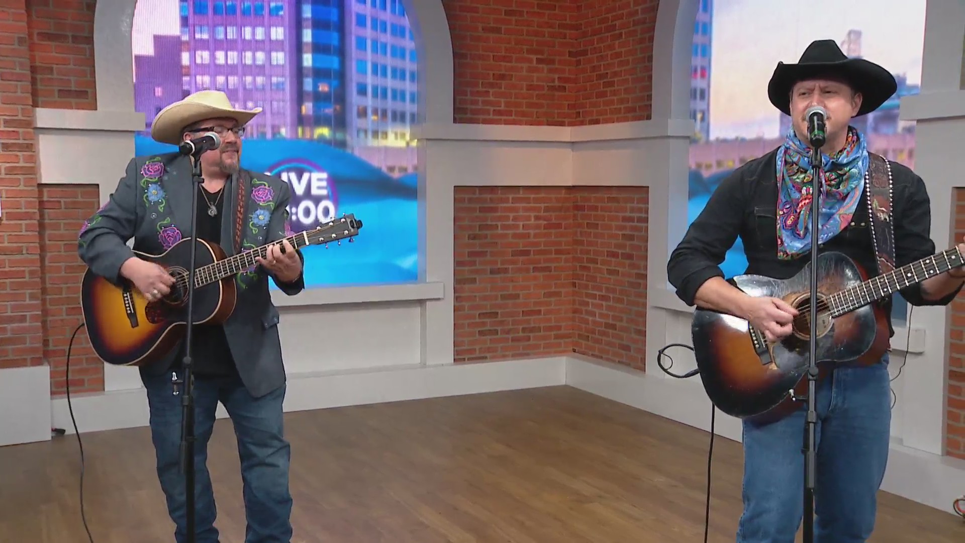 Honkytonk crooners Scott Southworth and Daryl Wayne Dasher perform on ...