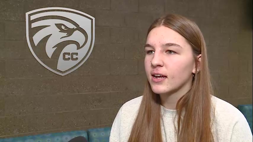 Hannah Lickey full interview on signing with Taylor University softball ...