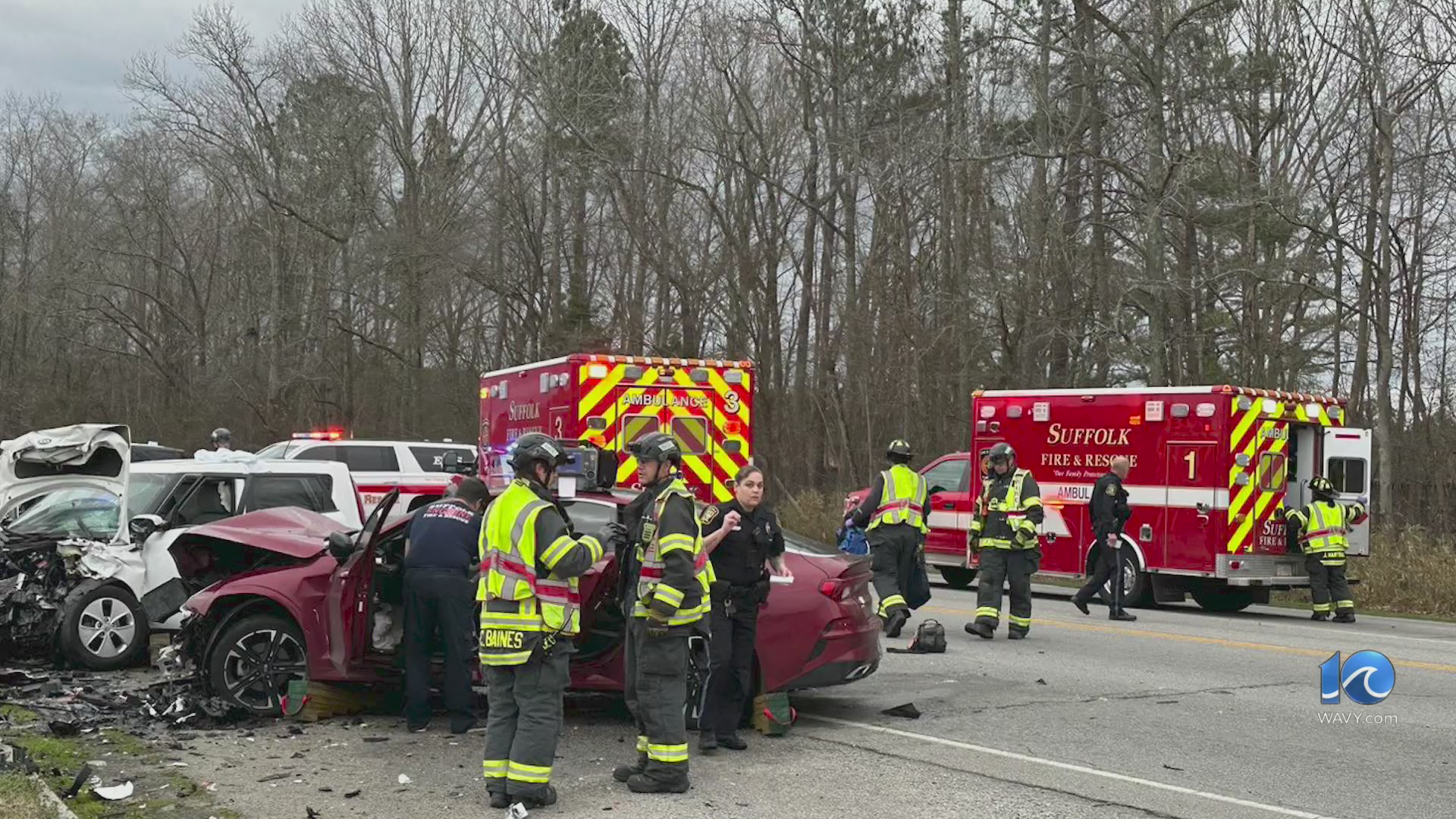 1 dead, 2 in critical condition after multi-vehicle crash in Suffolk ...
