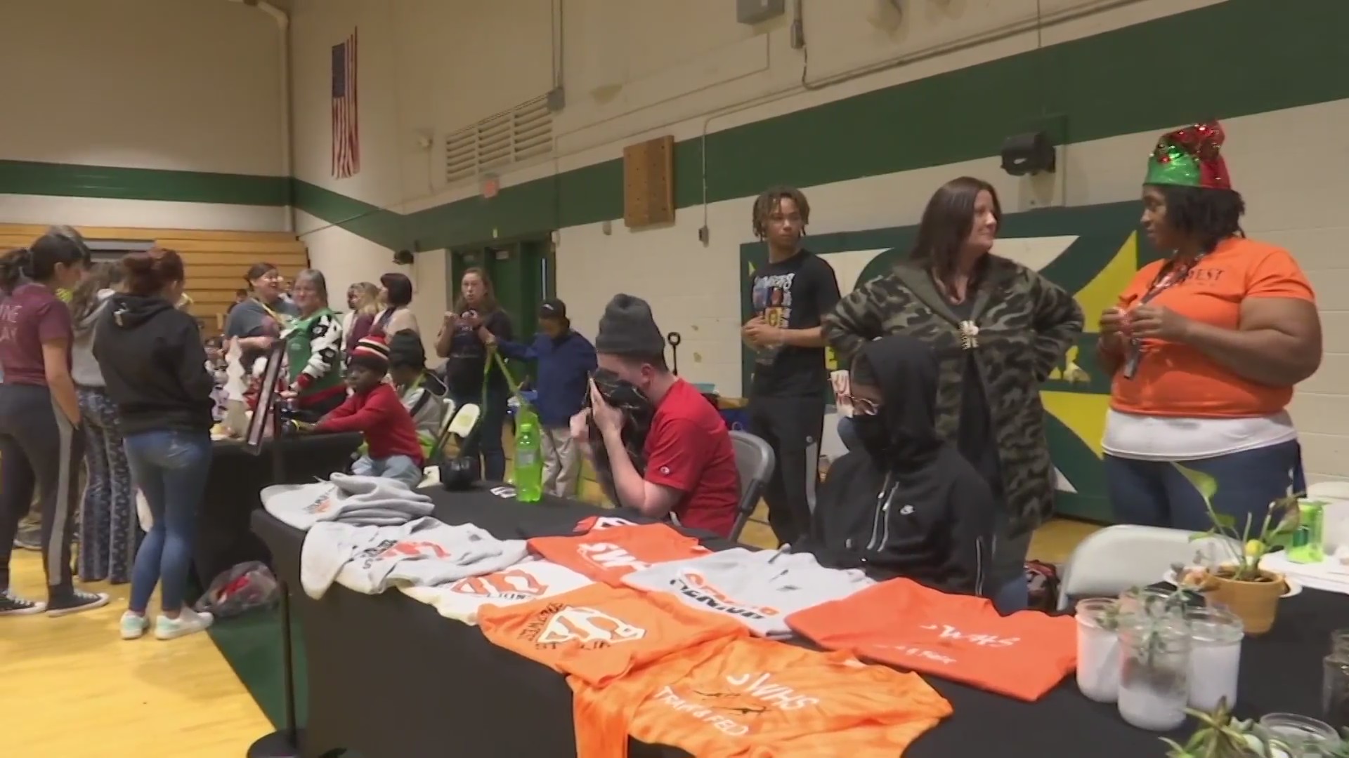 Onslow County students get into Christmas spirit with annual holiday ...