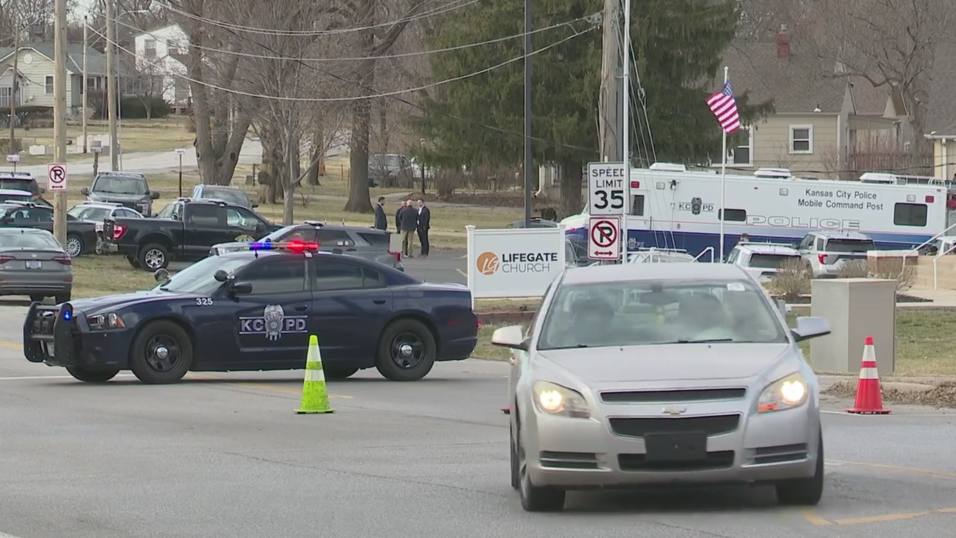 19 hour standoff that left 3 KCPD officers injured ends – FOX 4 Kansas ...