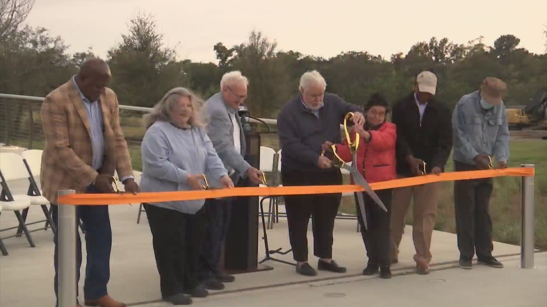 New North Charleston pedestrian bridge connects Riverfront Park – WCBD ...
