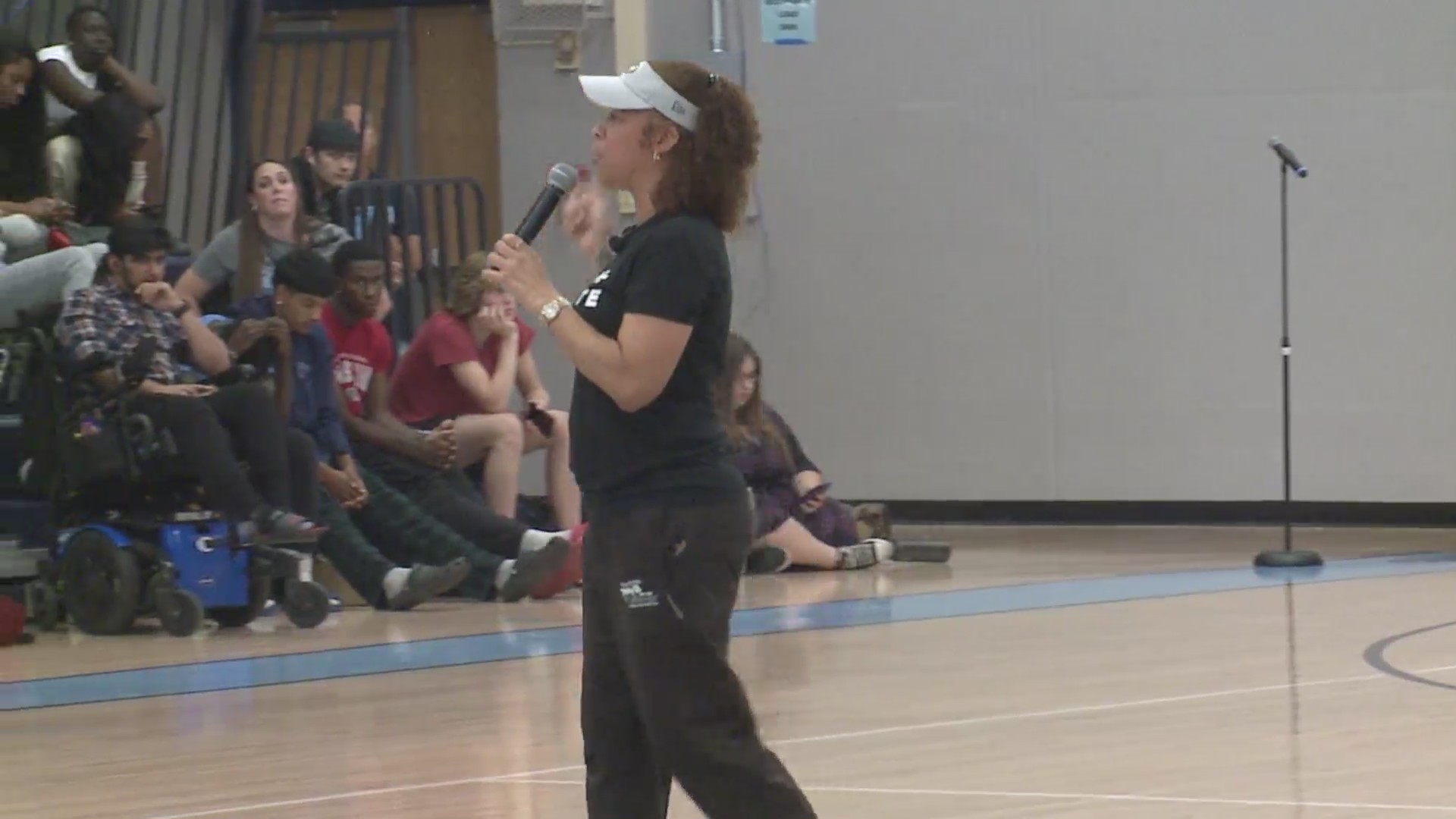 First Black female NFL coach inspiring KC-area students – FOX 4 Kansas ...