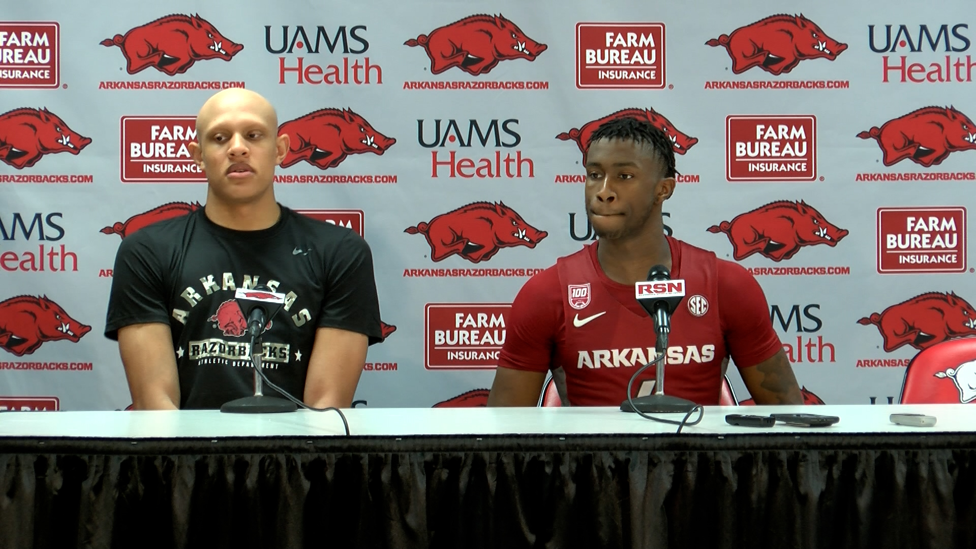 Arkansas’ Devo Davis and Jordan Walsh recap 69-57 win over Ole Miss ...