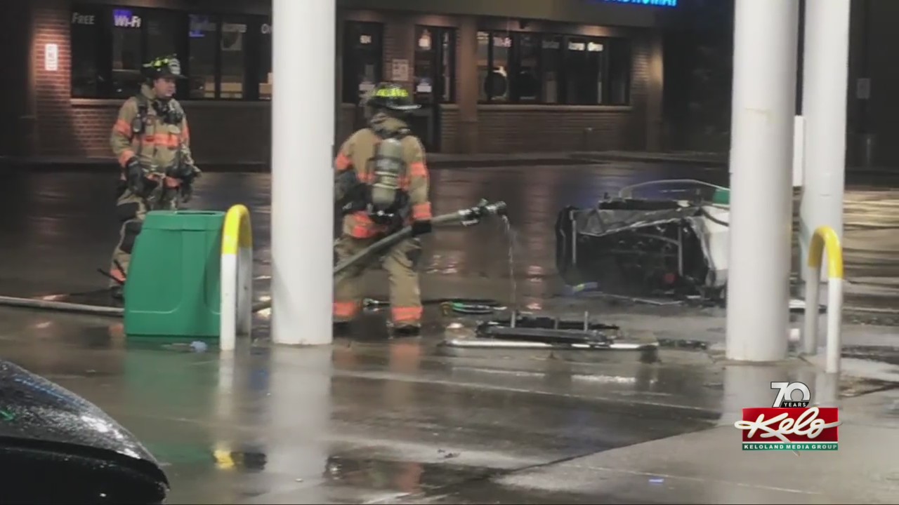 Crash causes gas pump fire at Sioux Falls convenience store – KELOLAND.com