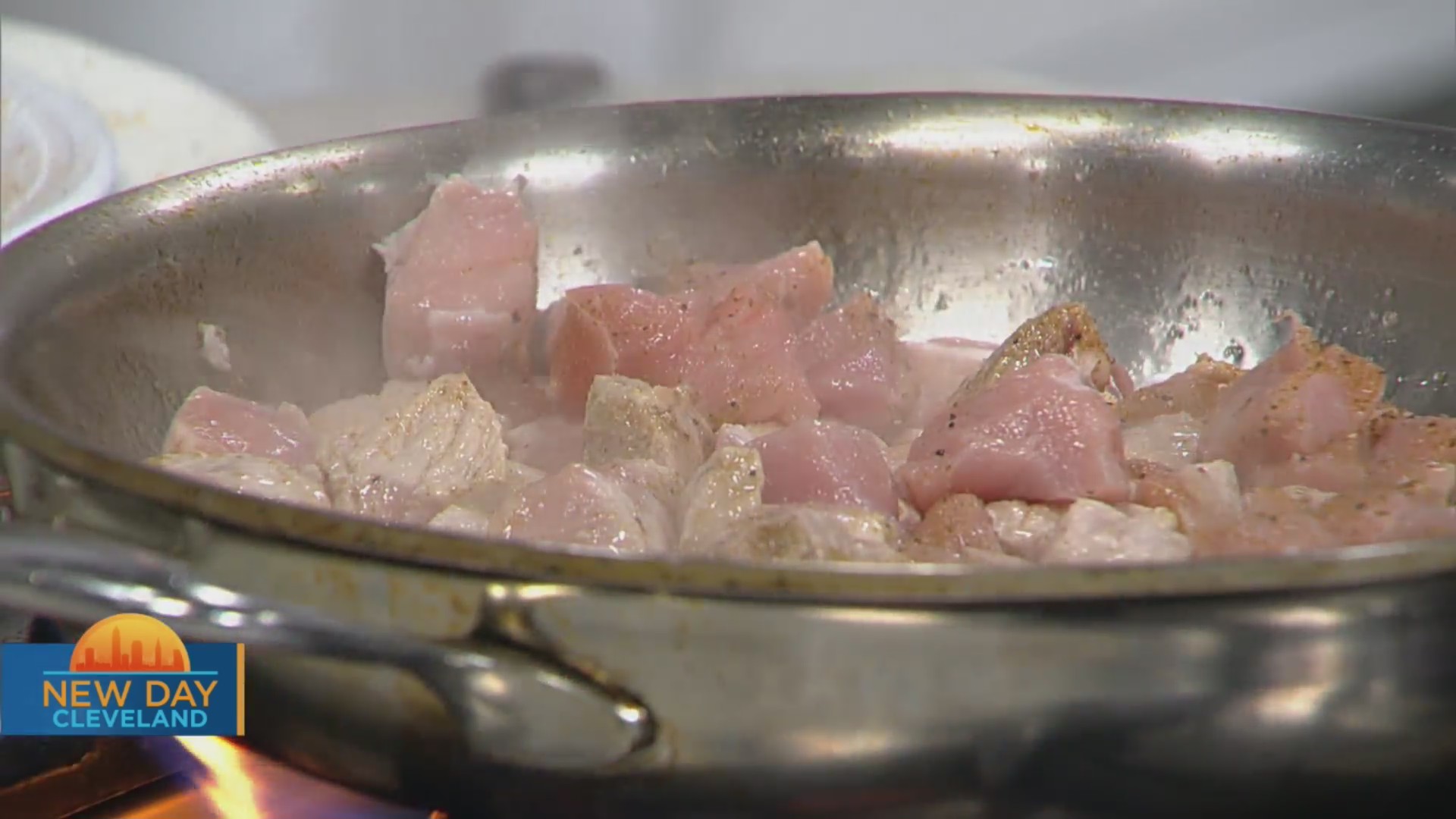 New Day Cleveland: David’s Pork Verde Slow Cooked – Fox 8 Cleveland WJW