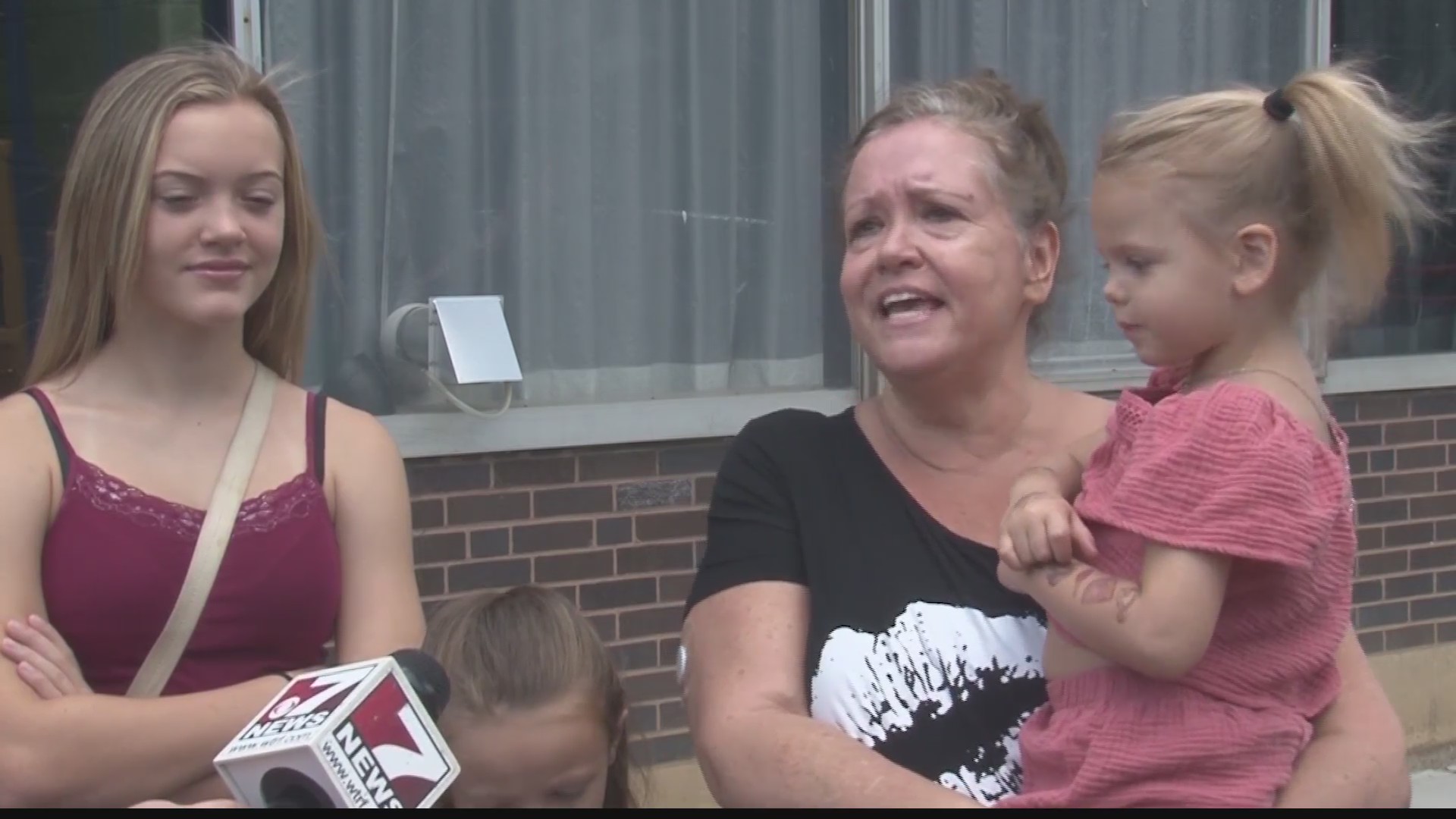 Jelly Roll fan recounts “nightmare” wait at Star Lake concert – WTRF