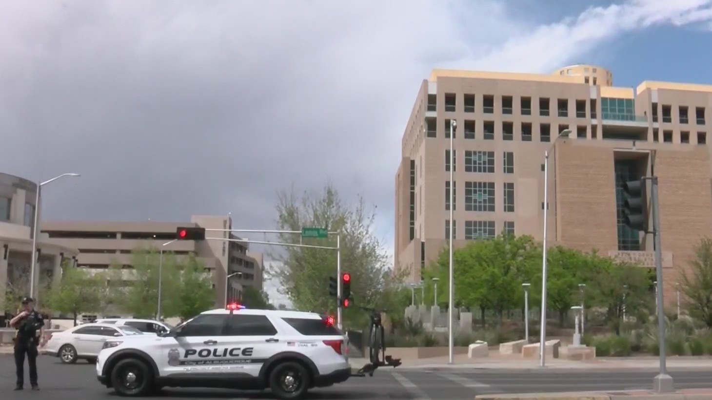APD Bomb Unit removes ‘suspicious’ package at federal courthouse – KRQE ...