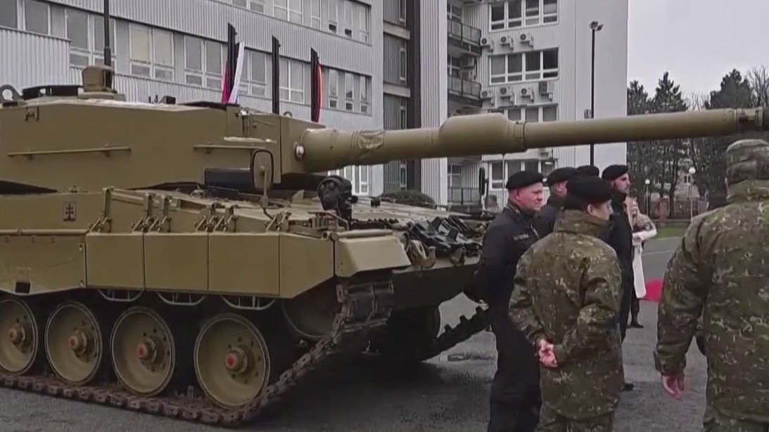 Retired Lt. General on sticking points to sending US tanks to Ukraine ...