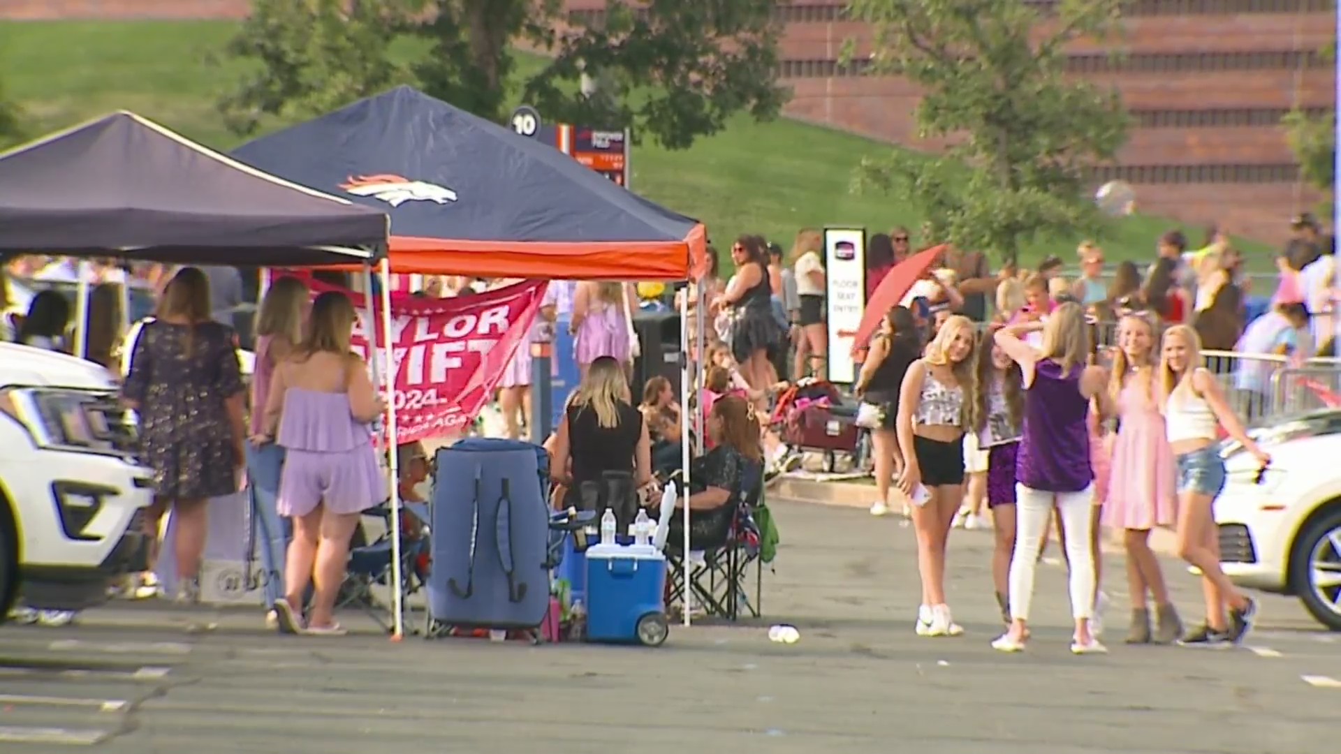 Take a look outside Taylor Swift’s 2nd Denver concert – FOX31 Denver