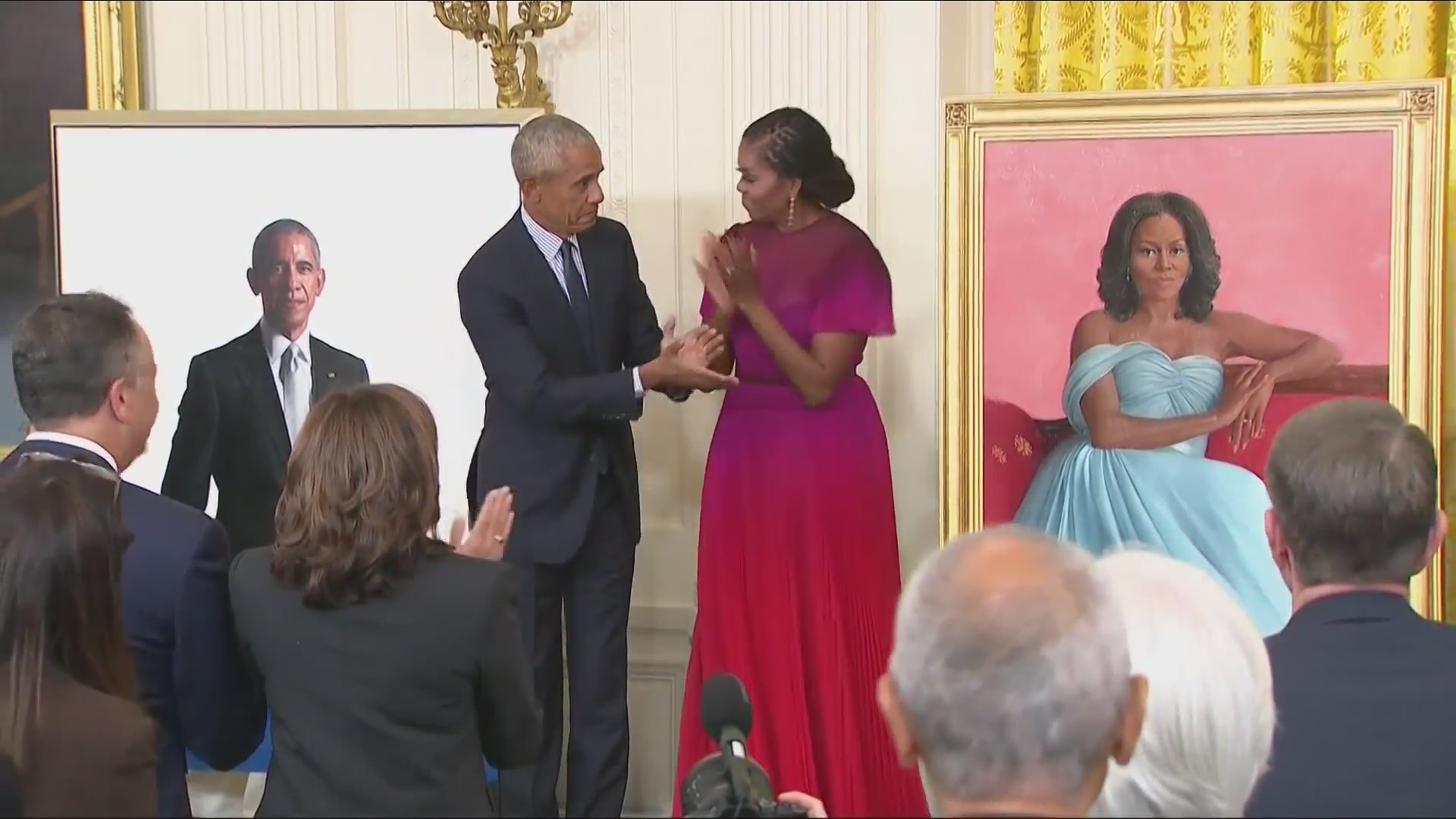 Obamas unveil their White House portraits – WGN-TV