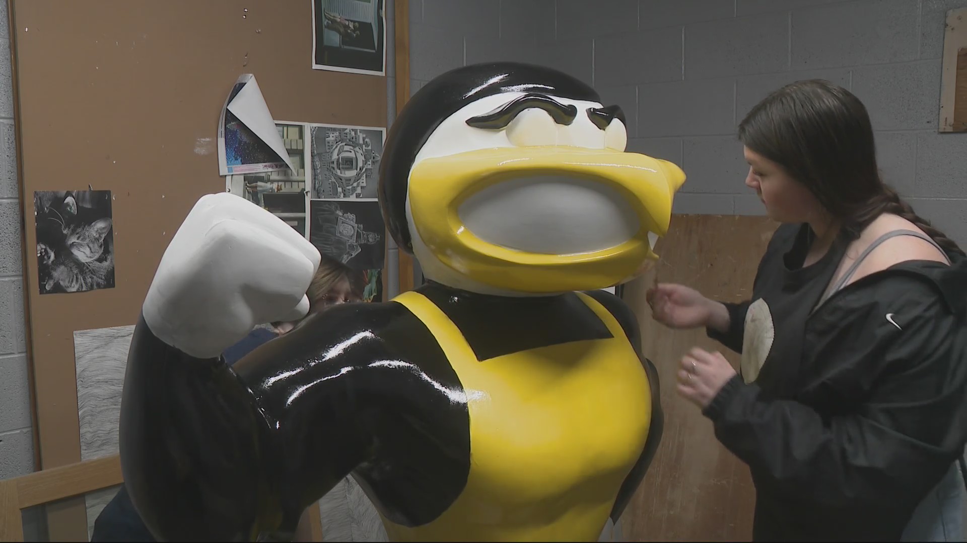 Scholastic Spotlight: Oskaloosa’s Herky Artist & Bookmarks for New Pool ...