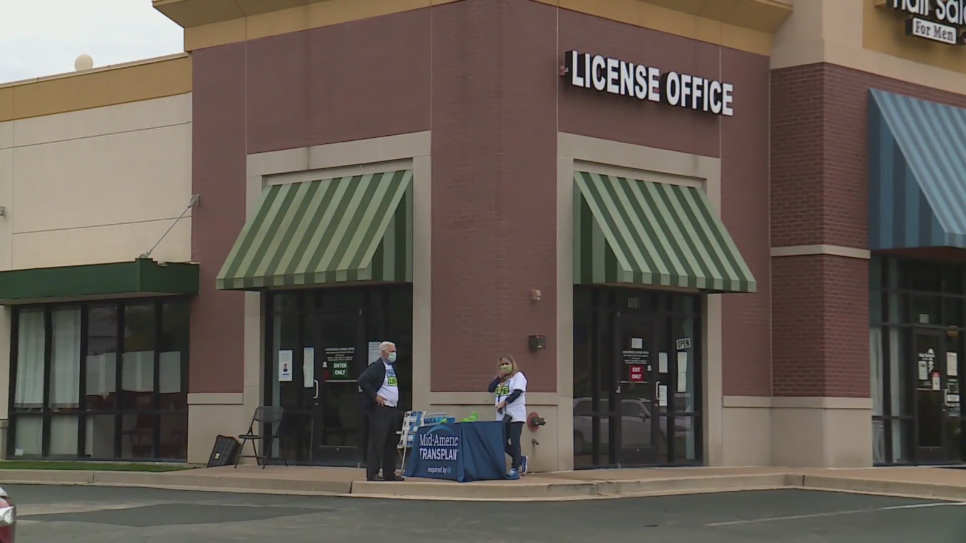 Chesterfield license office closes today – FOX 2