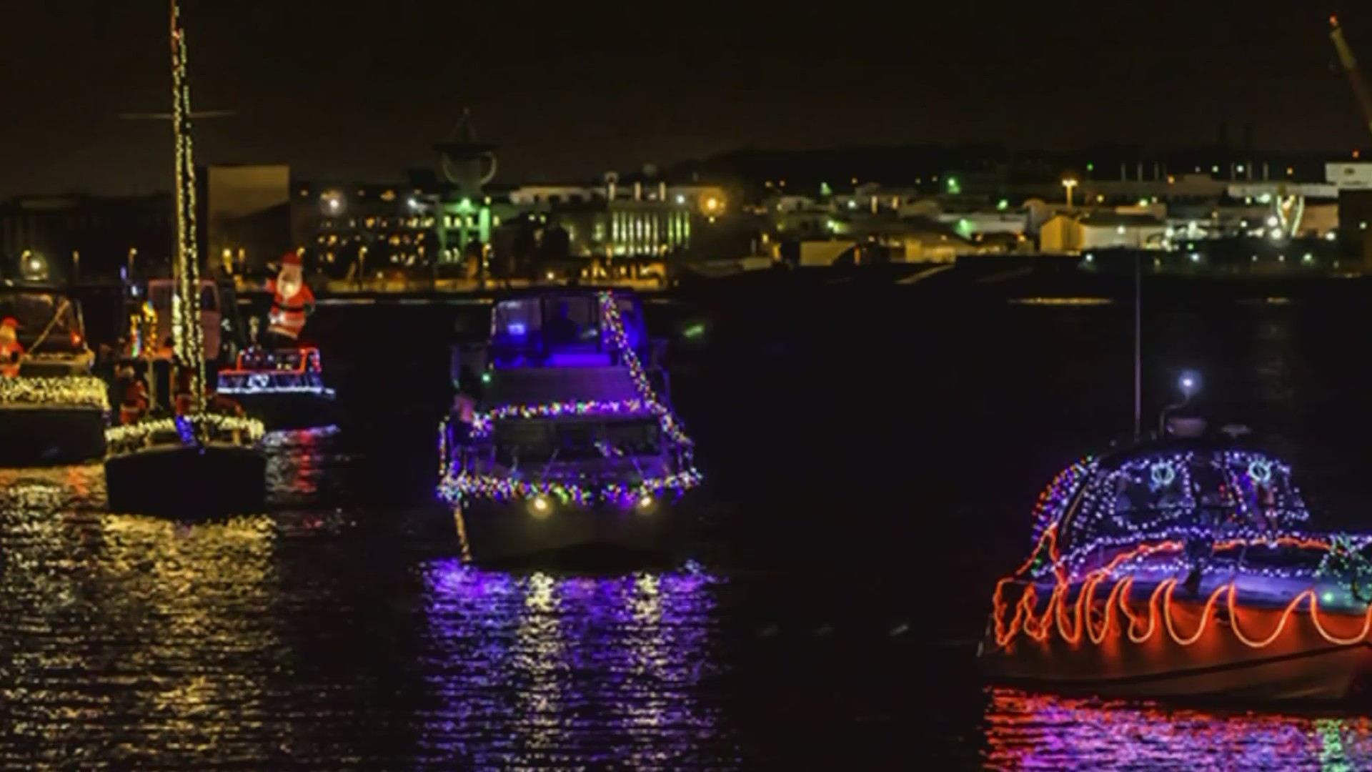 Waterfront Parade Ushers in Holiday Season This Weekend – WAVY.com