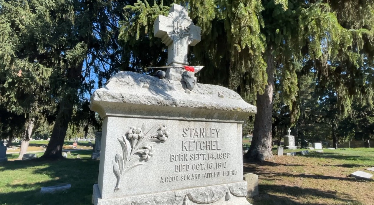Stanley Ketchel’s grave still stands in Grand Rapids – WOODTV.com