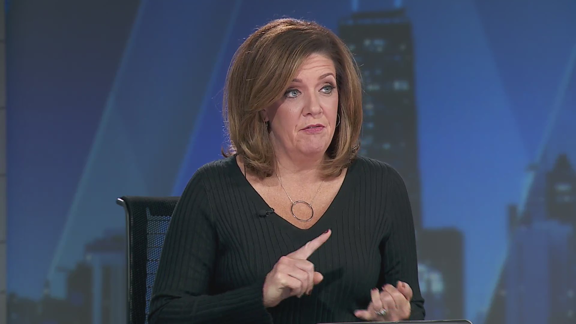 Courtesy Desk: Robin reporting traffic – WGN-TV