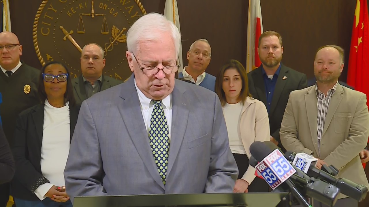 Karl Bandemer sworn in as mayor – WANE 15