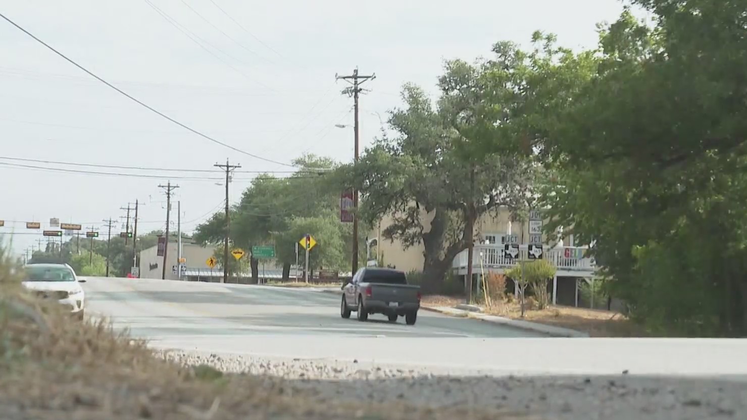 TxDOT’s plan to expand US 281 worries Blanco neighbors, work to create own route – KXAN Austin