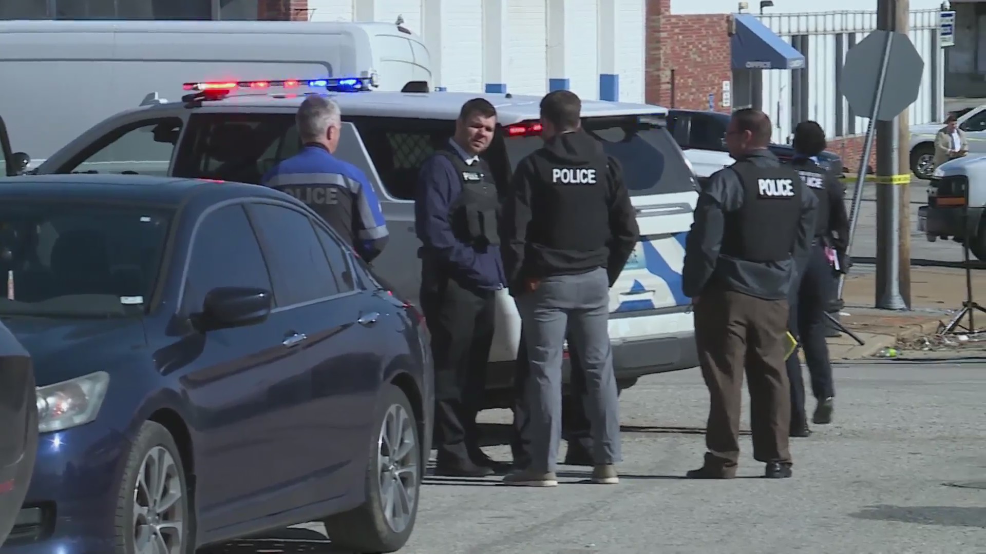 Double shooting in Near North Riverfront leaves one man dead – FOX 2