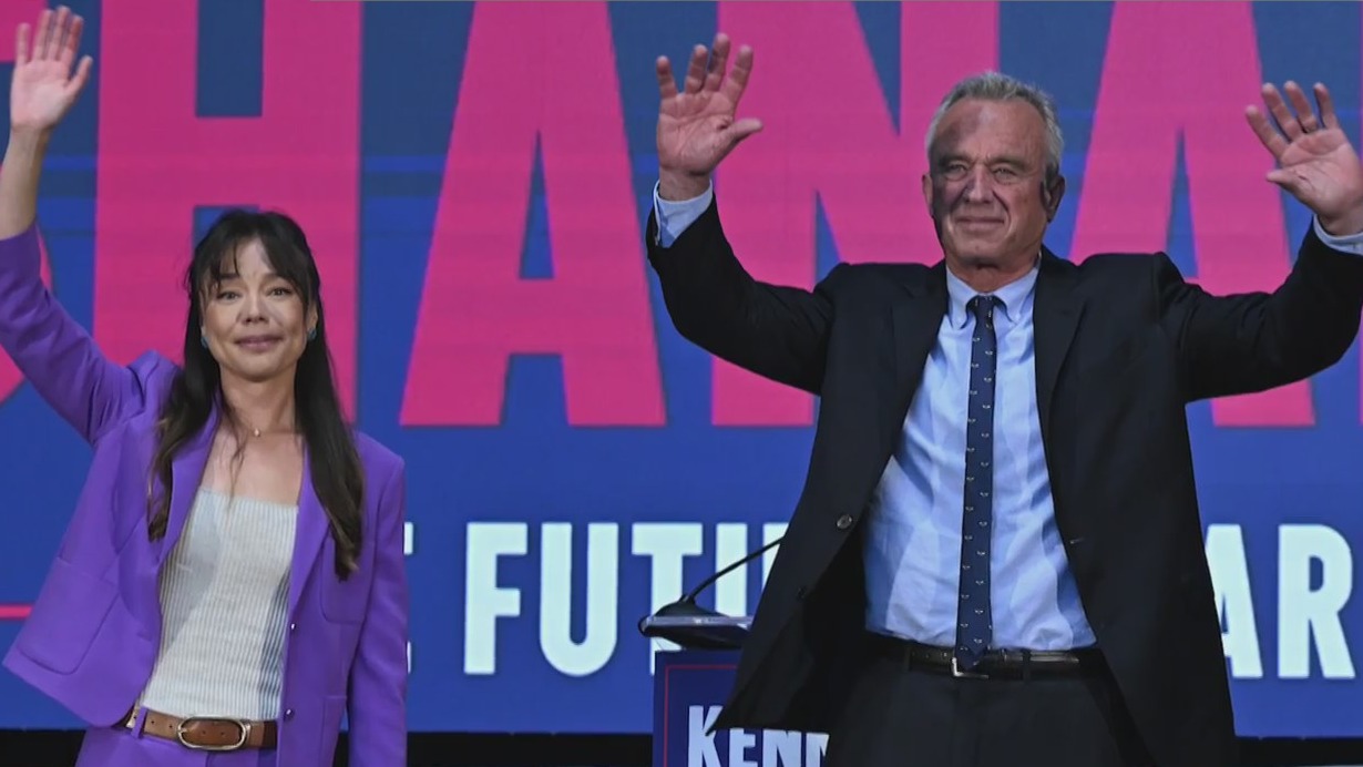 Influencer helps RFK Jr. appeal to young voters through social media ...