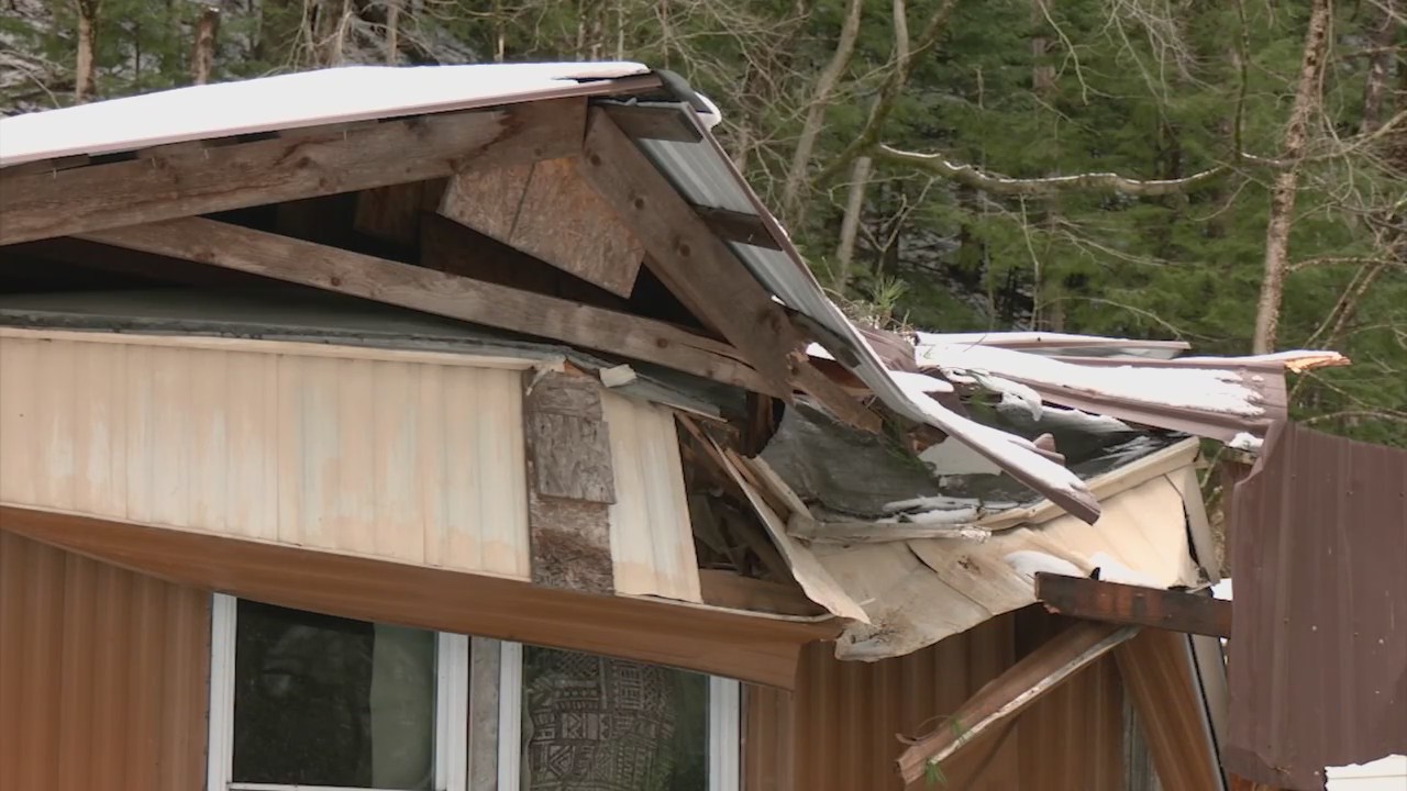 67 MPH wind gusts cause widespread damage – NEWS10 ABC
