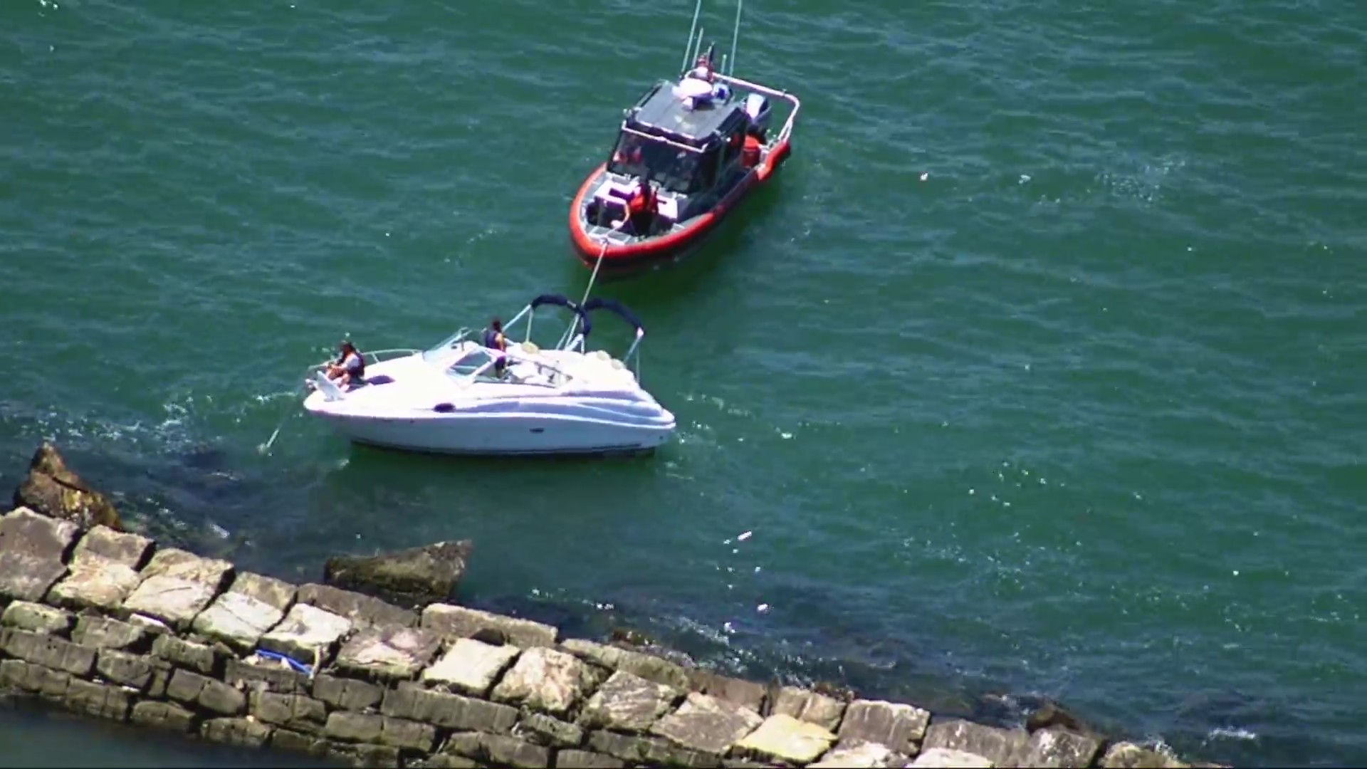 Boat hits rocks on Black River – Fox 8 Cleveland WJW