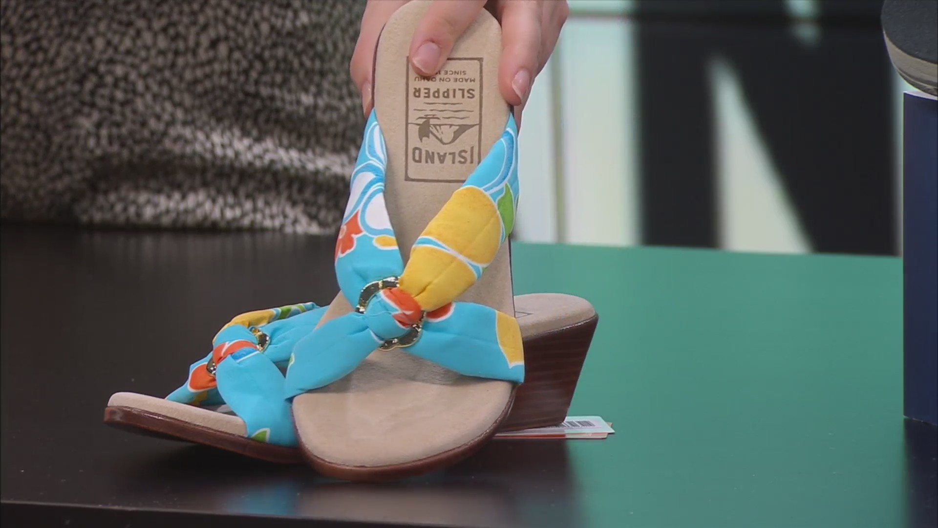 Aloha Friday Island Slipper Sale – KHON2