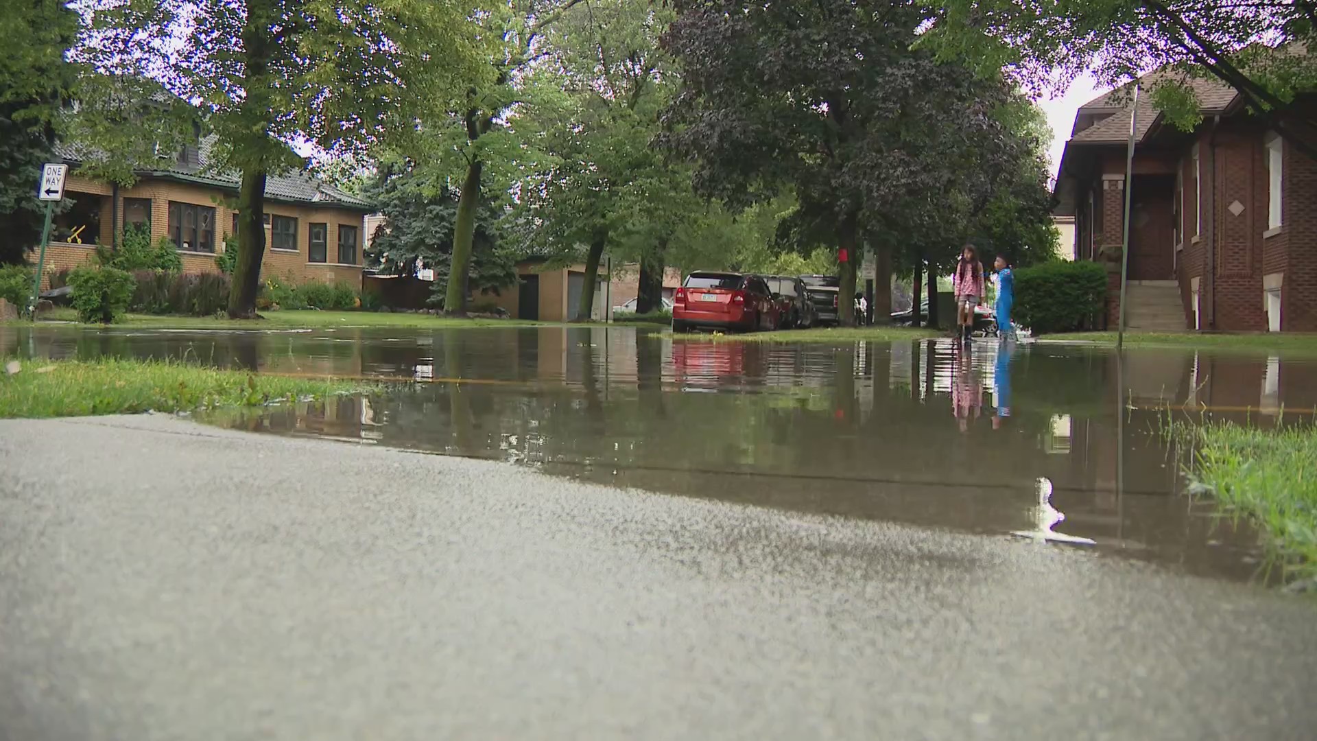 Torrential rains across Northern Cook County flood residents’ basements ...
