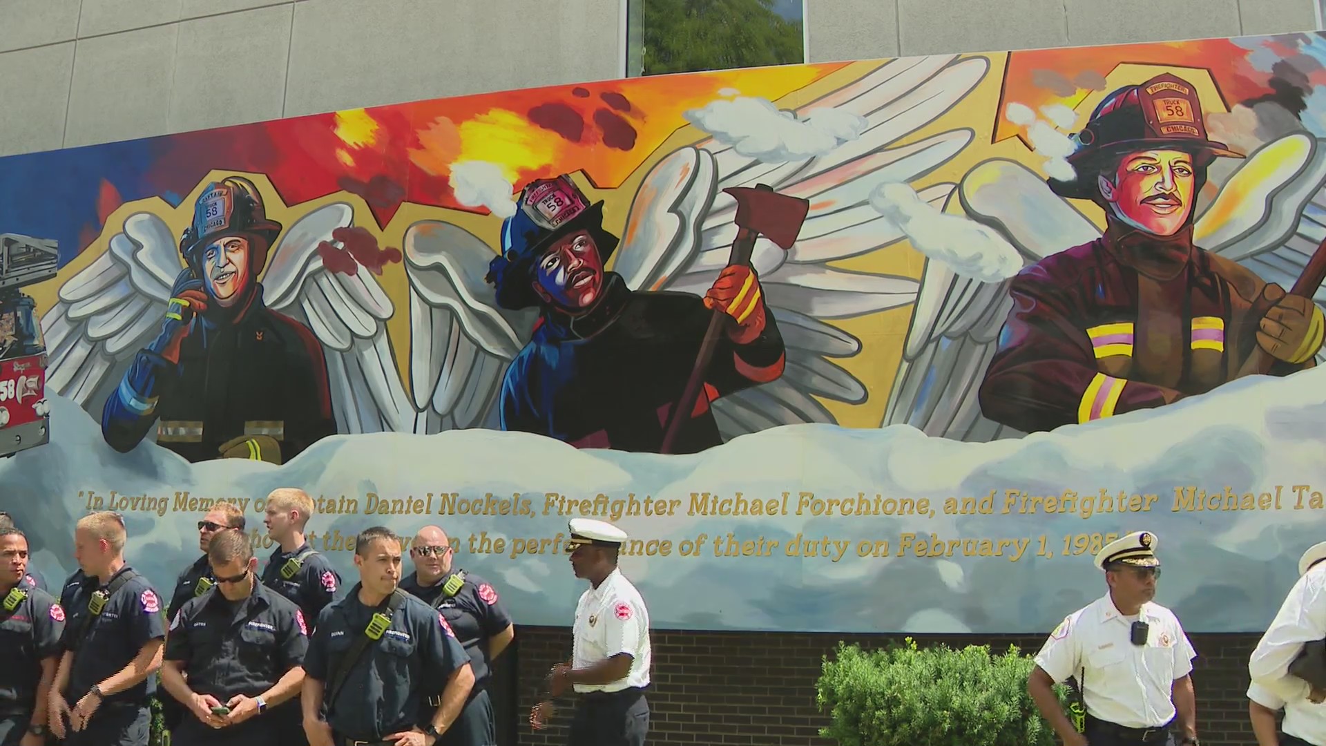 Newly restored Logan Square mural honors memory of firefighters who ...