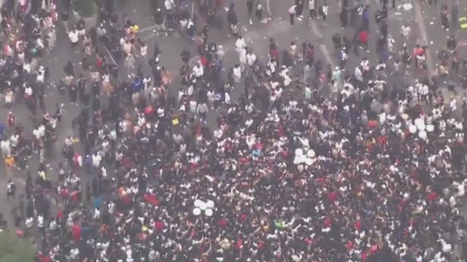16 people wanted for jumping on car during Union Square riot: NYPD – PIX11