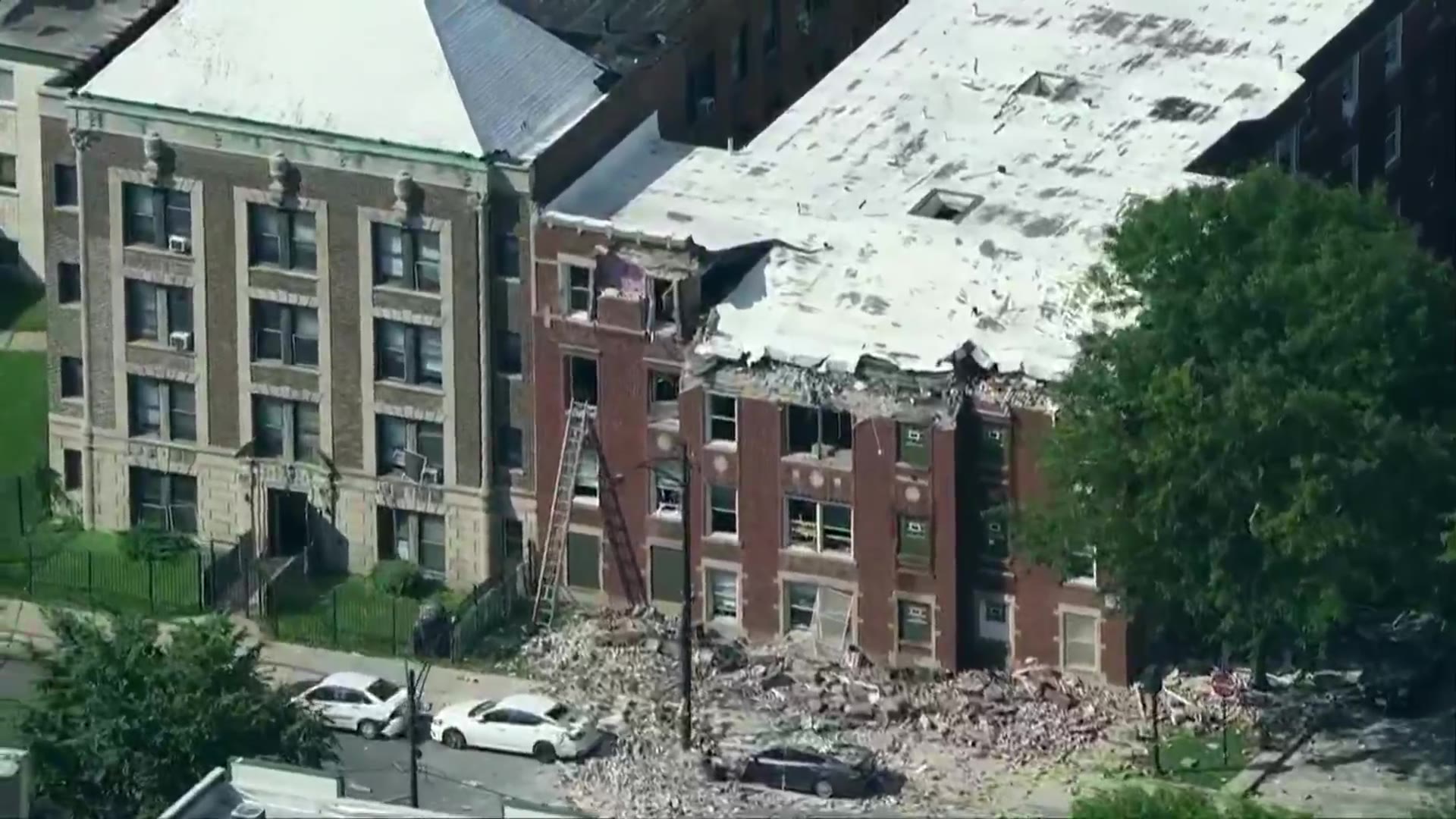 Building explosion in Chicago; several people injured – Fox 8 Cleveland WJW