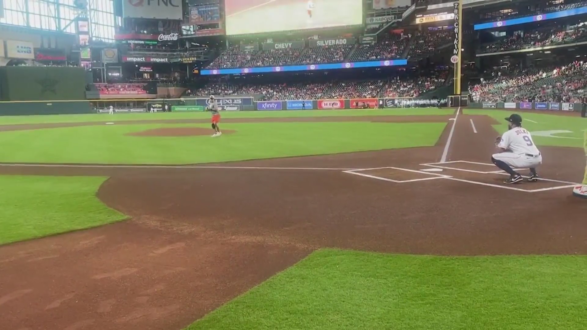 ECU’s Parker Byrd throws out first pitch at Astros game – WNCT