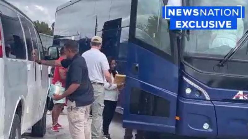Busload of migrants travel from Southern Border to DC | Morning in ...