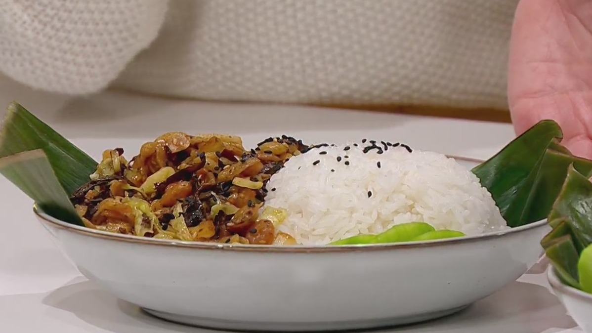 Foodie Friday: Village Kitchen serves Burmese fusion – KOIN.com