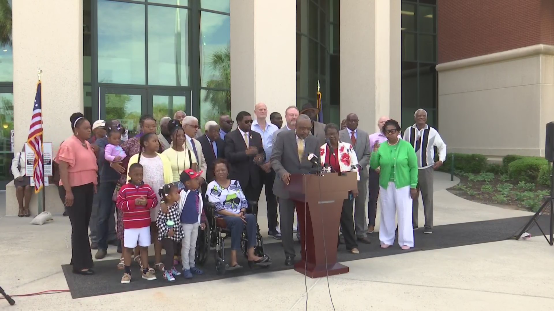 Teddie Pryor announces North Charleston mayoral bid – WCBD News 2