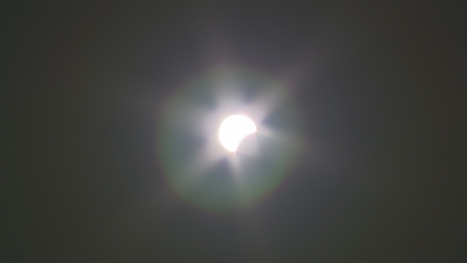 Hundreds gather in Overland Park to experience eclipse – FOX 4 Kansas ...