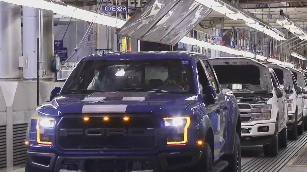 Reporter on Ford stopping production of F-150 Lightning | Morning in ...