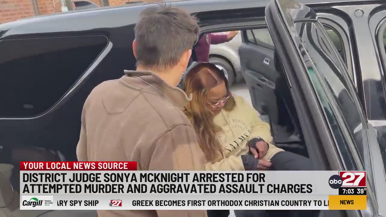 Suspended Dauphin County Judge Sonya McKnight charged with attempted ...