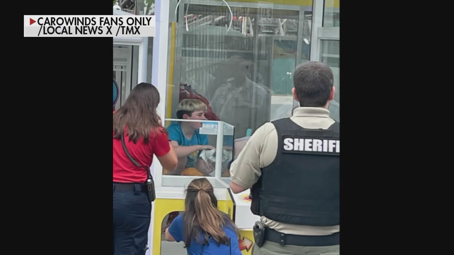 Teen gets stuck in claw machine at North Carolina theme park – WAVY.com