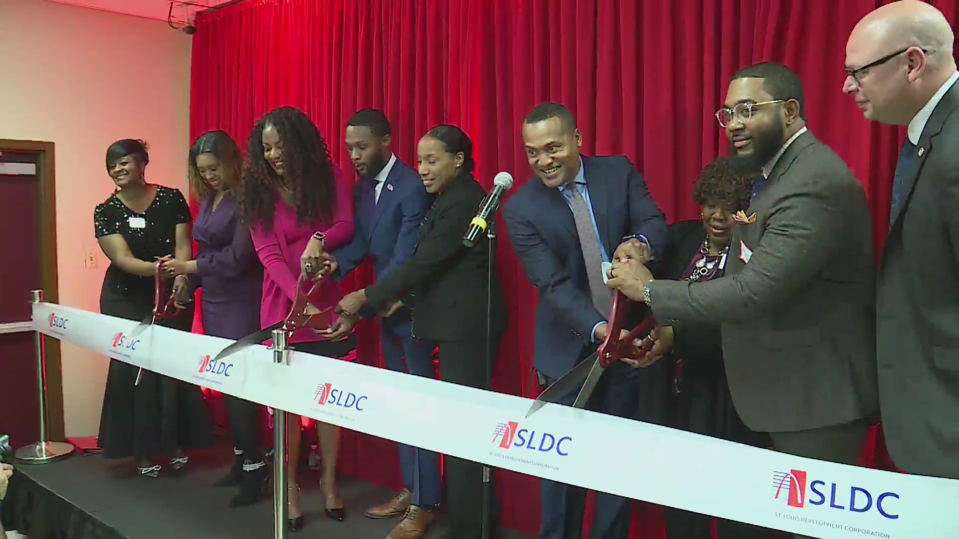 Northside Economic Empowerment Center 1-year anniversary – FOX 2