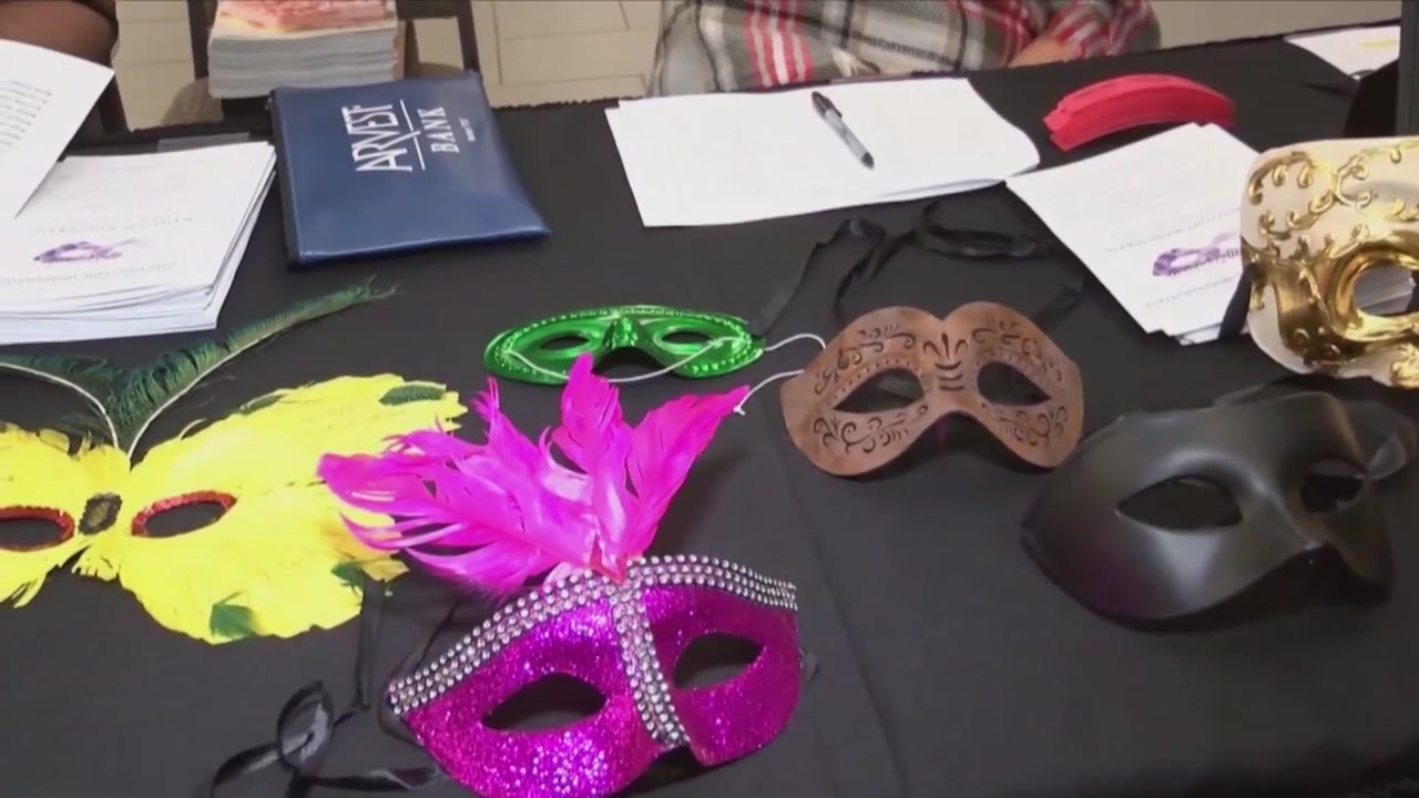 Unmasking Domestic Violence at the Moonlight Masquerade – KNWA FOX24