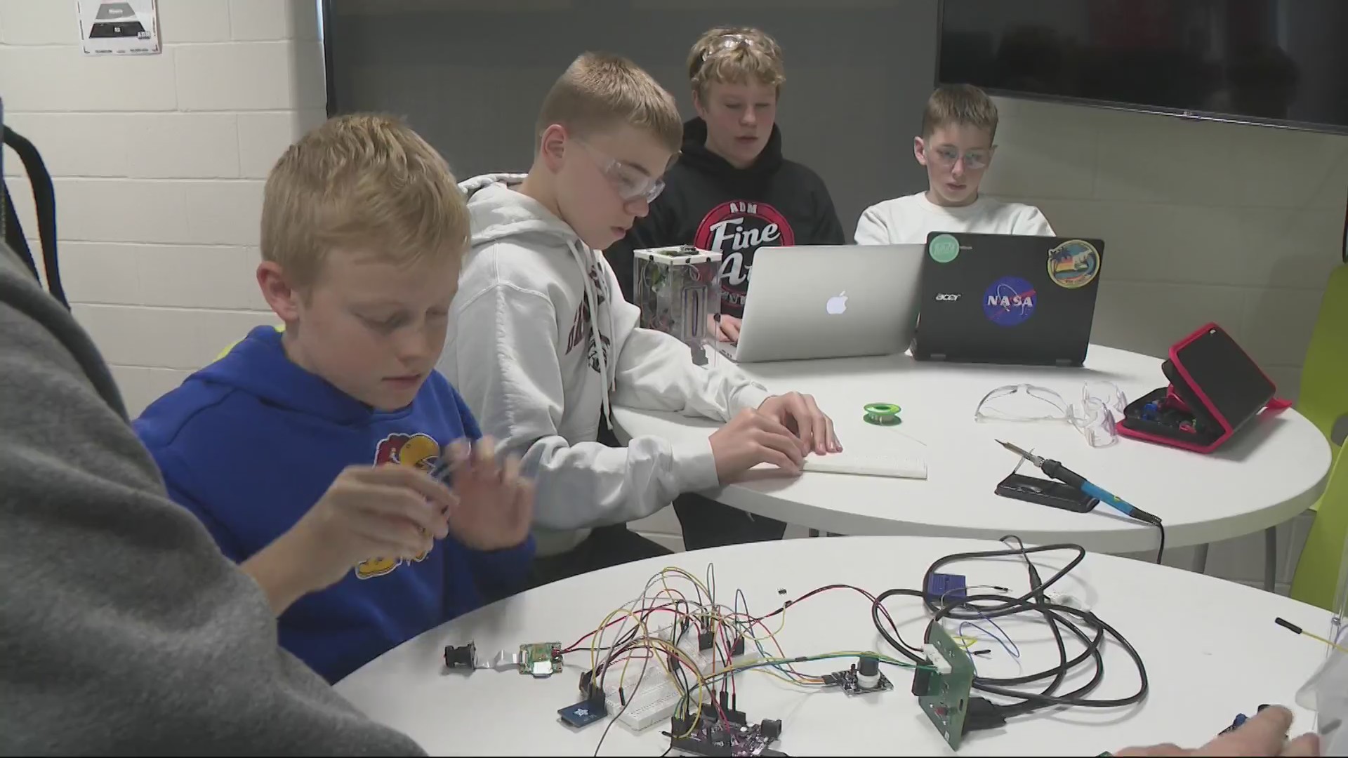 Scholastic Spotlight: ADM Middle School students create experiment for NASA – who13.com