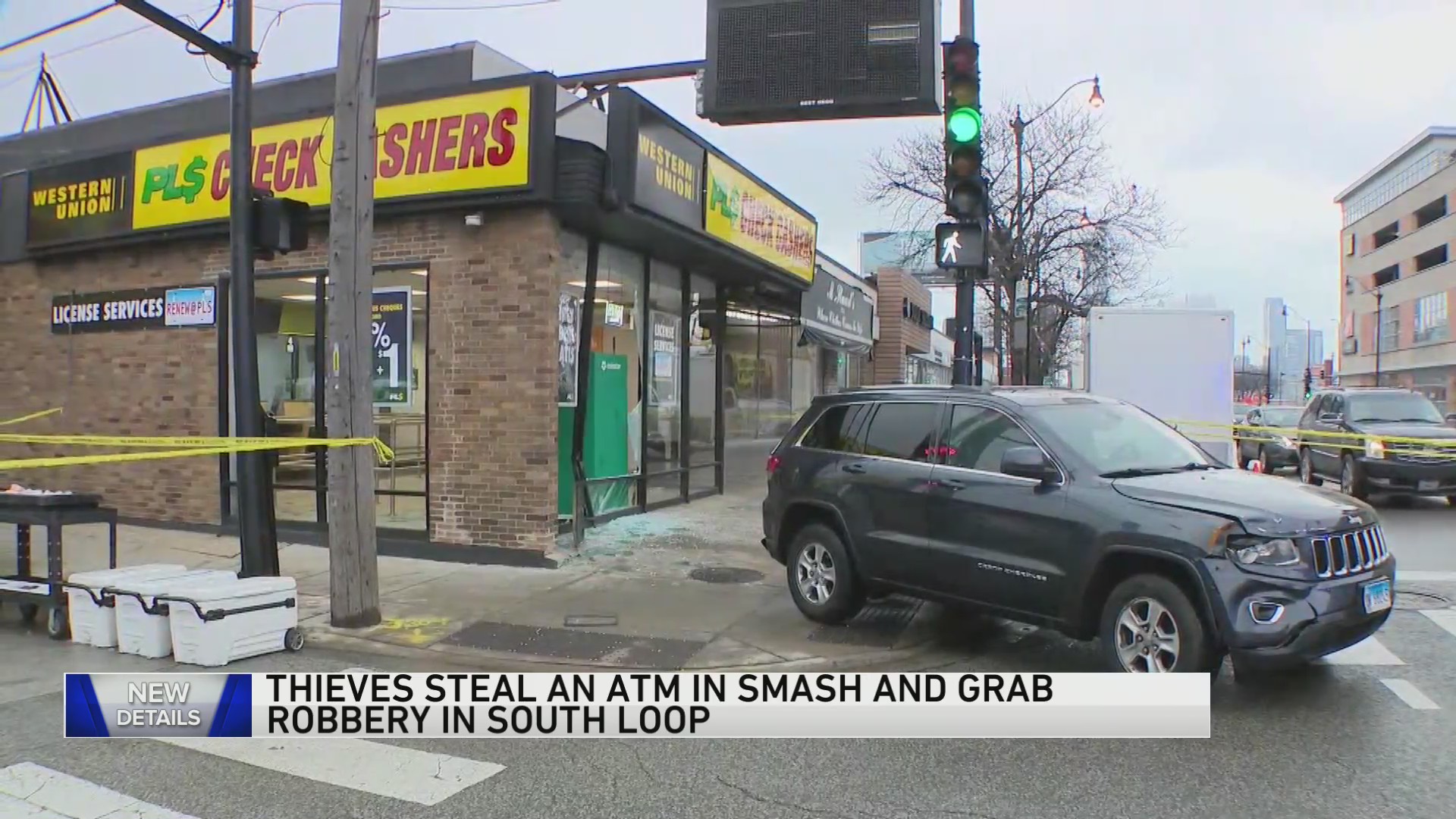 Thieves steal an ATM in smash and grab robbery in South Loop – WGN-TV