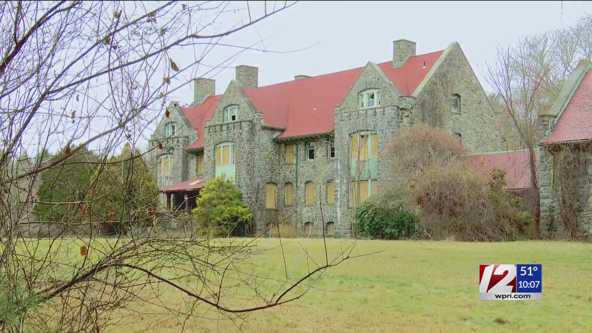 Town ‘very concerned’ as owner plans demolition of Belton Court mansion ...