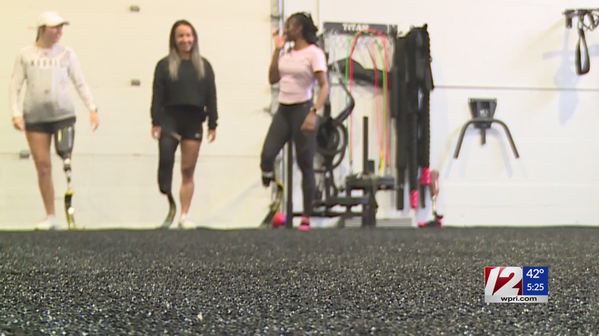 Crash survivor who lost leg receives running prosthetic – WPRI.com