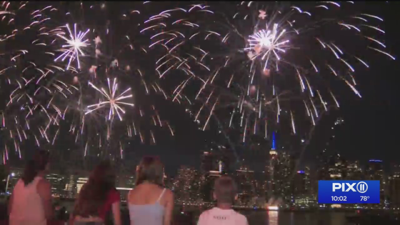 Nearly 2,000 shells launched every minute of Macy’s fireworks show – PIX11