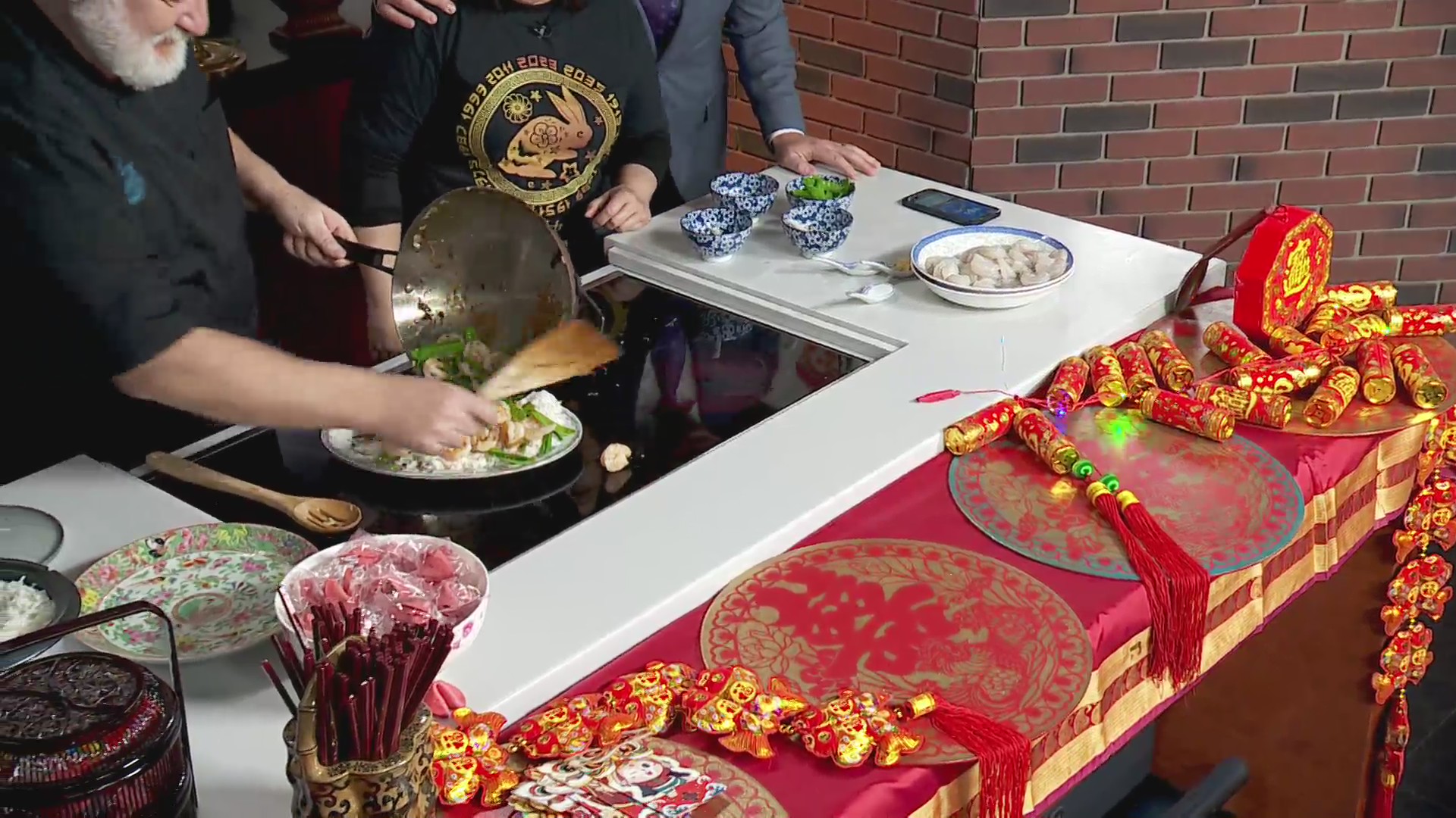 Celebrity chef shares Lunar New Year recipes – WGN-TV