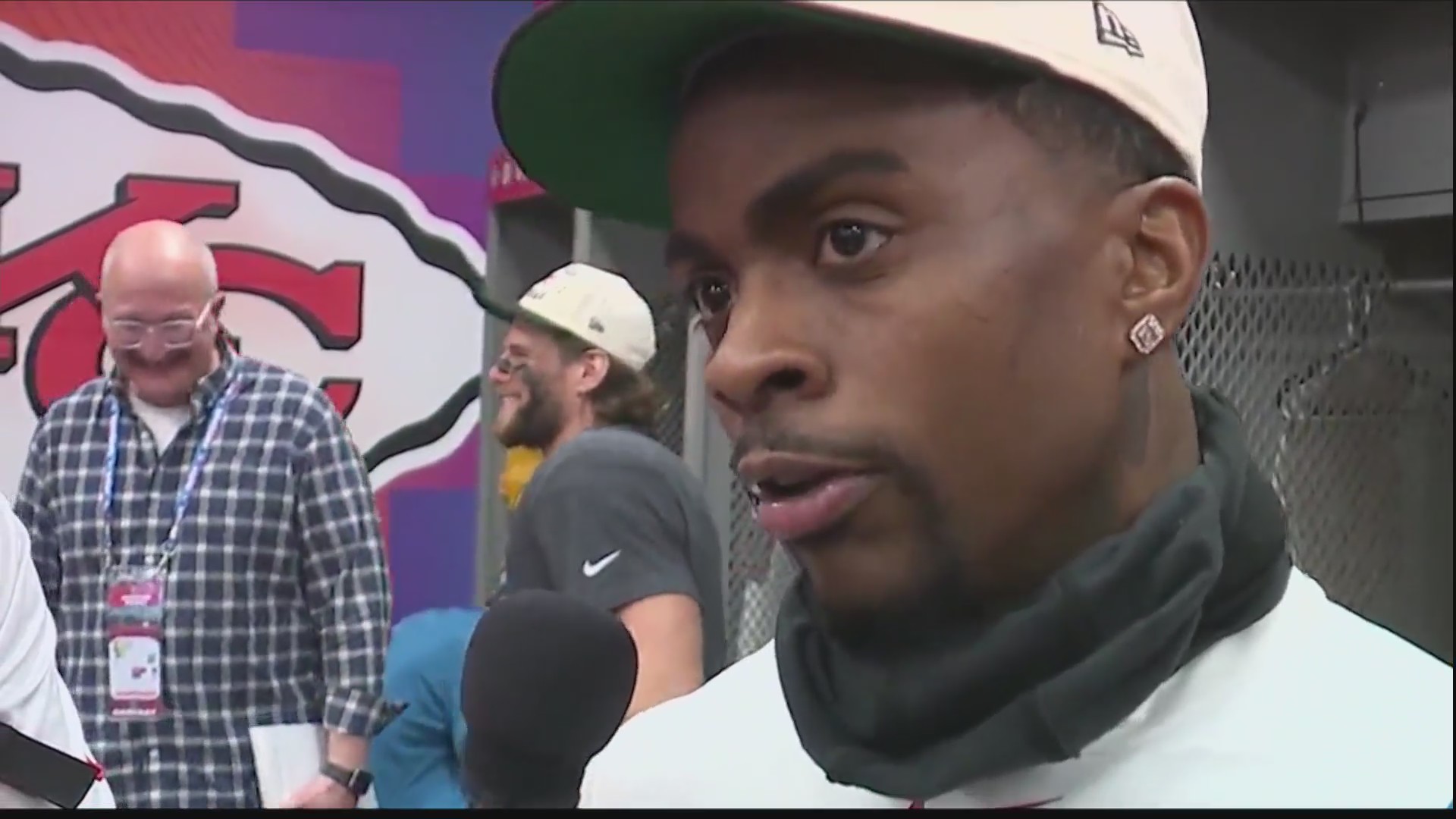 Jerick McKinnon wins Super Bowl, reaction interview – WSAV-TV