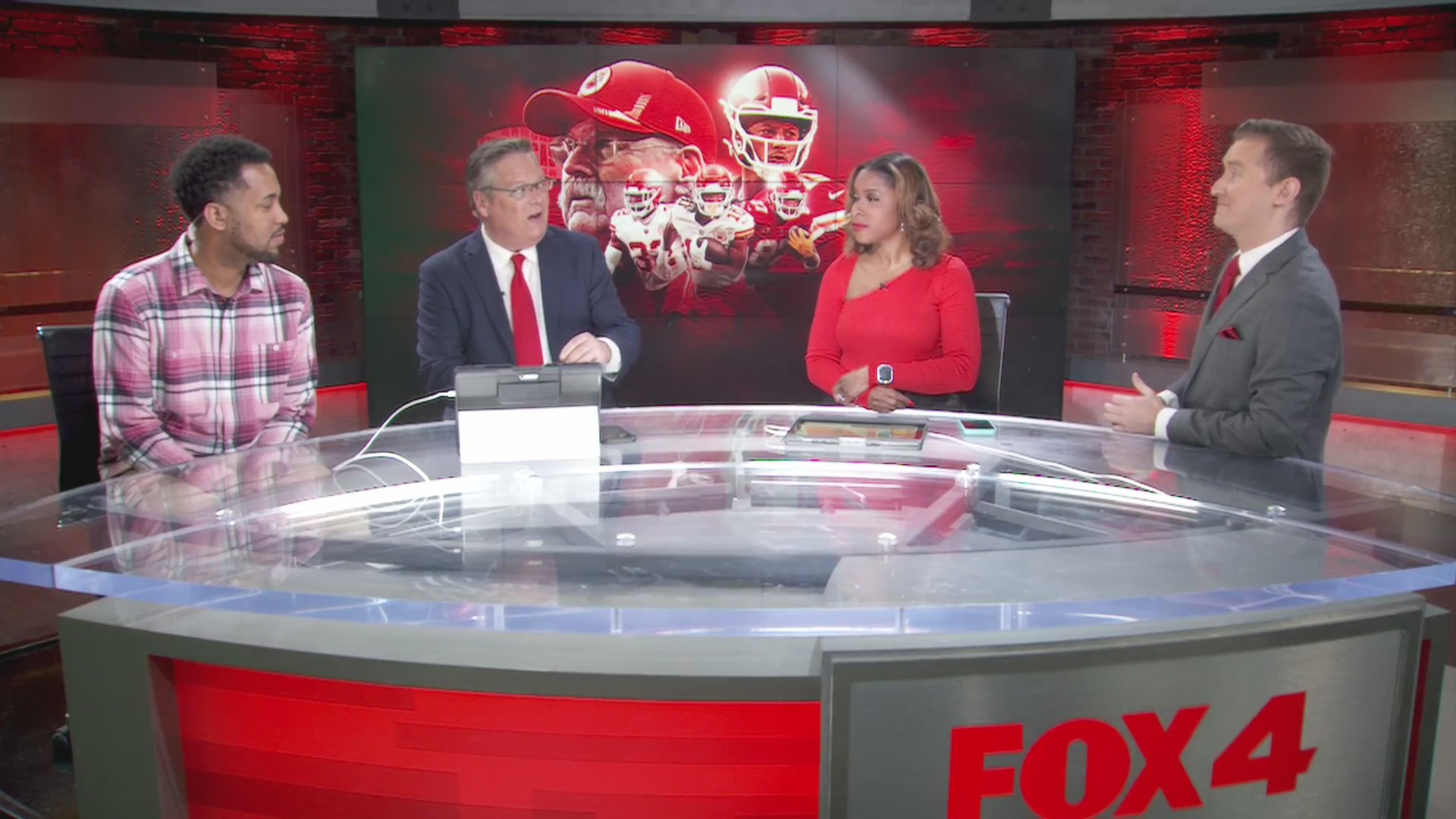 Taylor Swift lyrics that correspond to Chiefs players – CBS17.com