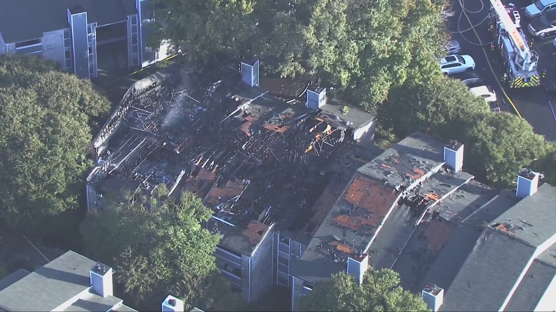 12 people, including 8 firefighters, hurt in Hampton apartment building ...